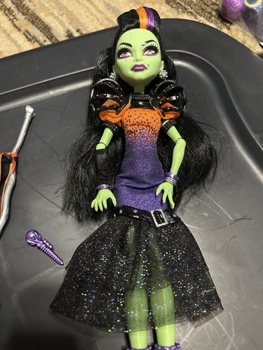 Monster High Casta Fierce Doll, Microphone And Stand 2014 Mattel | eBay