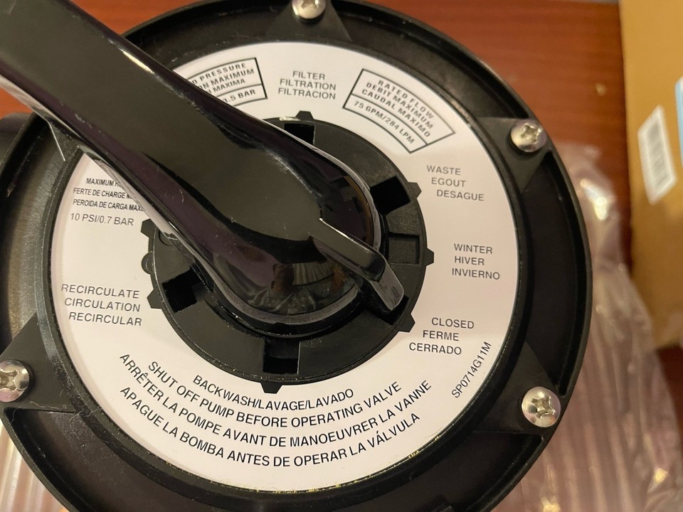 Aumzong SP0714T Vari-Flo Control 1-1/2" FIP Top Mount Multiport Valve ...