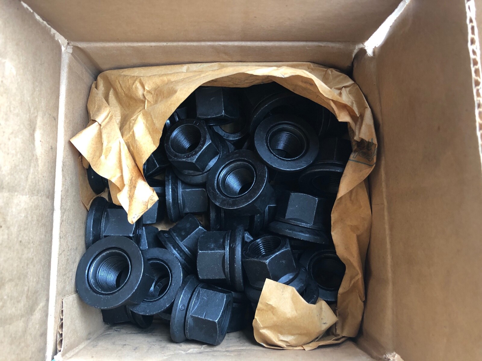 Oshkosh 2DR229, Flanged Lug Nut (box of 40 each) | eBay