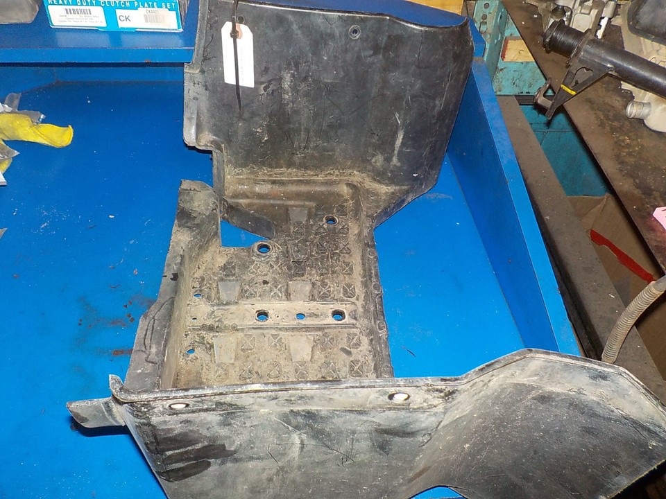 Yamaha Kodiak 400 2001 Right footwell footrest good shape 5GH-27463-00 ...