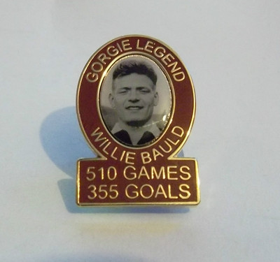 HEART OF MIDLOTHIAN FC BADGE WILLIE BAULD | eBay UK
