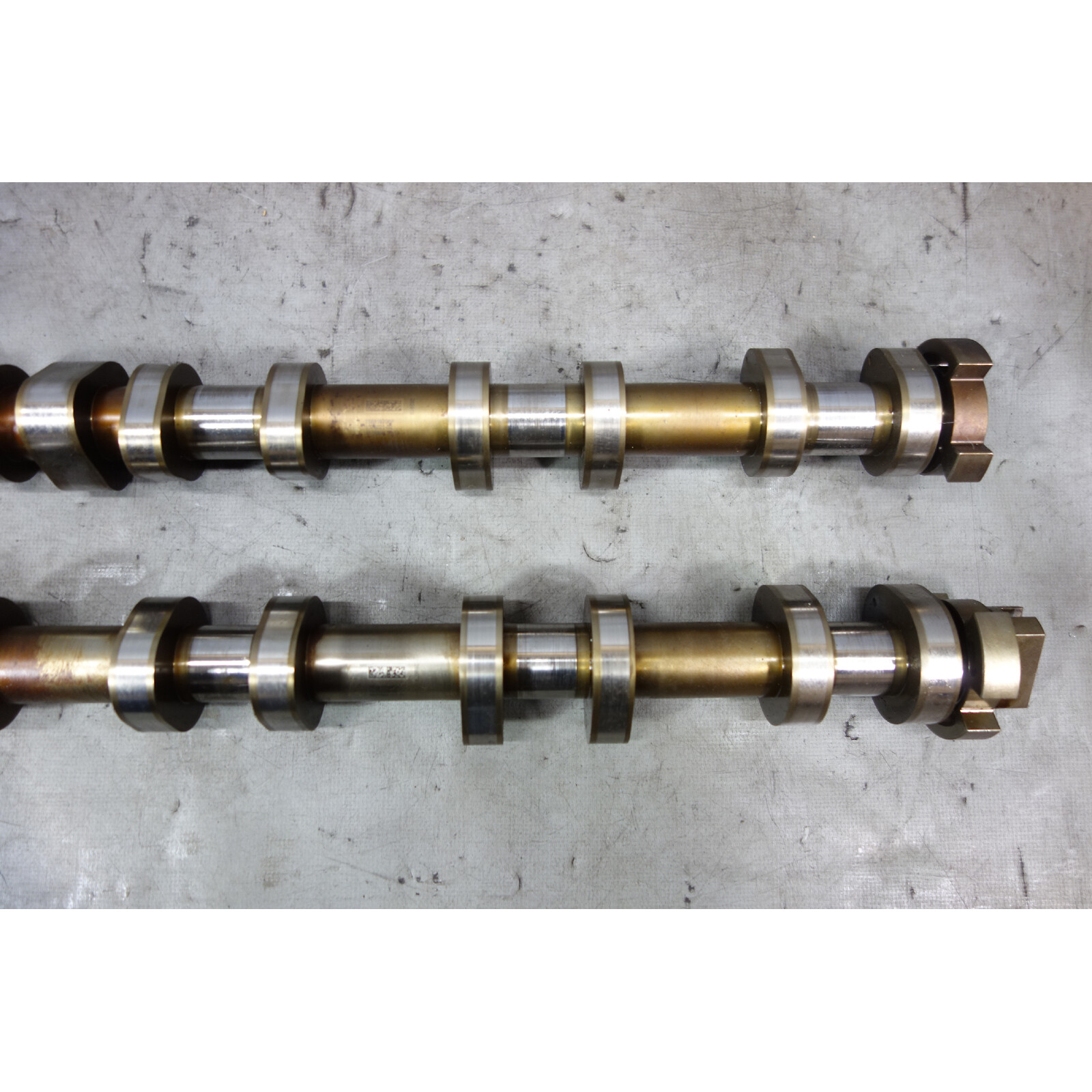 2009-2013 BMW N63 4.4l V8 Bank 1 Camshaft Pair Inlet Exhaust Right Cyls ...