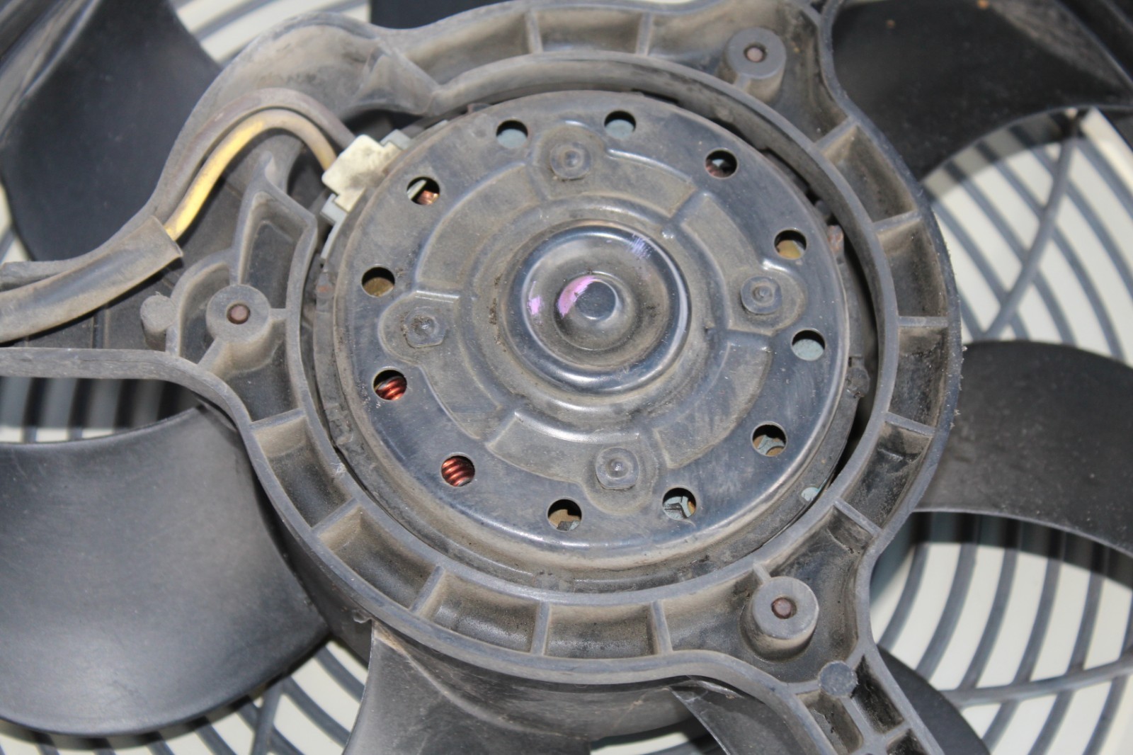 1998-2002 MERCEDES W163 ML320 ML350 RADIATOR COLLING FAN ASSEMBLY J3626 ...