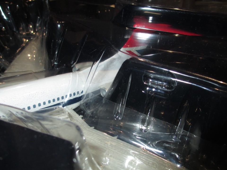 CORG 1:144 VICKERS VC-10 G-ARVM BRIISH AIRWAYS LONDON HEATHROW 1977 ...