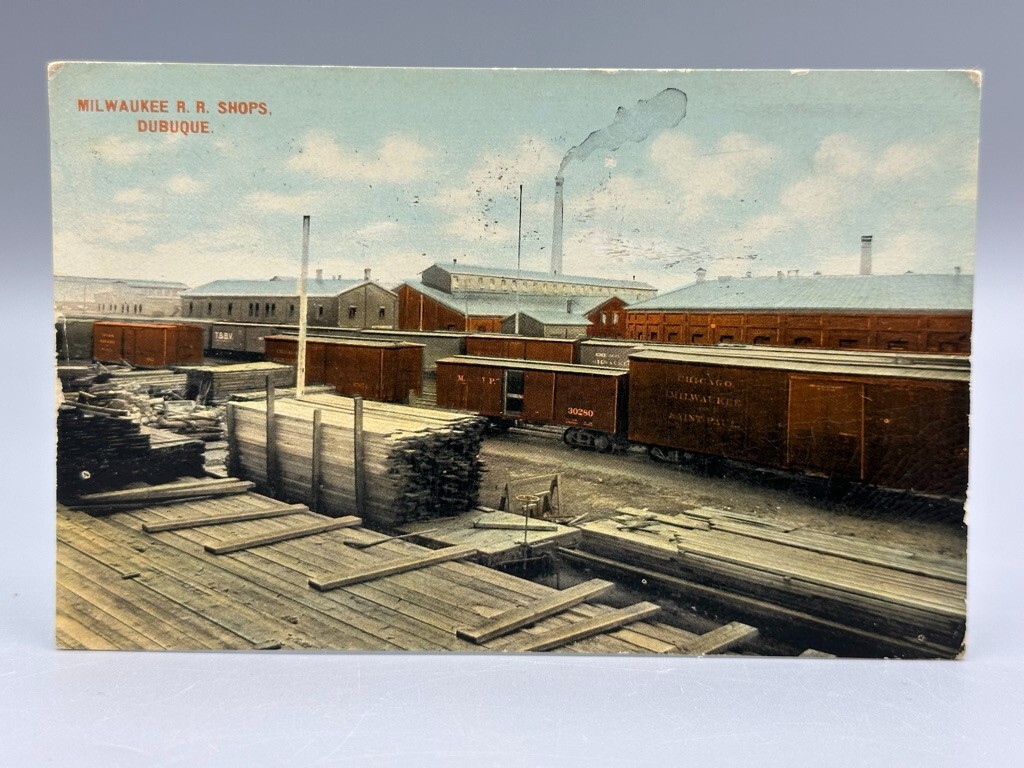 c 1910 DUBUQUE Iowa MILWAUKEE Road RAILROAD SHOPS Postcard Train Cars ...