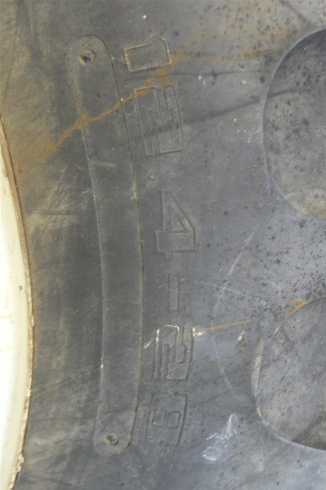 62 - 65 Early Ford 4000 Tractor 801 901 rear back wheel rim and tire | eBay