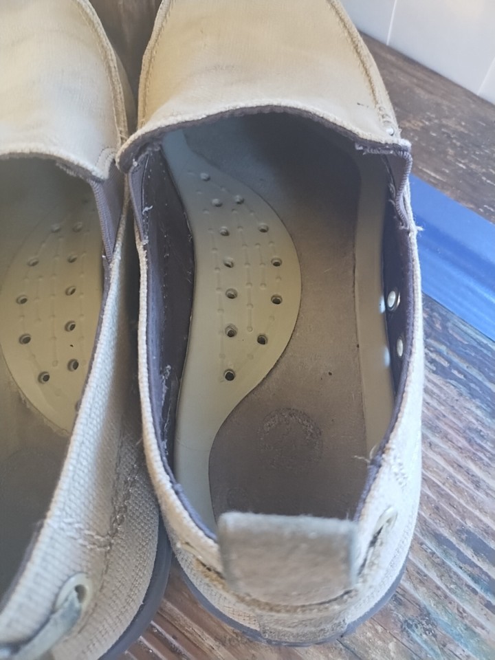 Crocs Walu Men’s Slip-On Casual Canvas Loafers 11270 Khaki Tan Brown ...