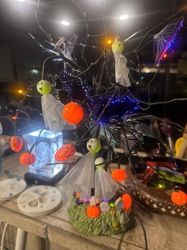 2008 Collectable Avon Optic Fiber Halloween Tree Spooky Bats Ghosts ...