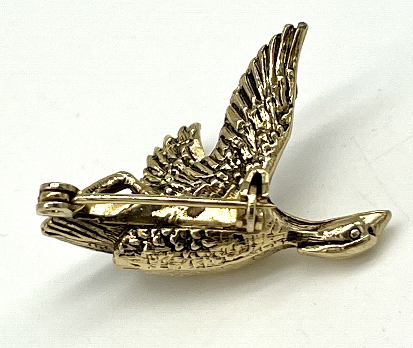 Small Vintage Goldtone Flying Duck Game Bird Lapel Pi… - Gem