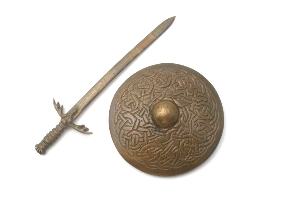 Sword & Shield Clasp Bronze Cloak Celtic Cape Celtic Master Ark ...