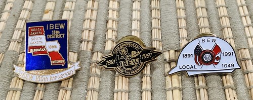 3 LOT IBEW LAPEL PINS UNION TOLEDO-HOLTSVILLE,NY-11th DISTRICT #4 | eBay