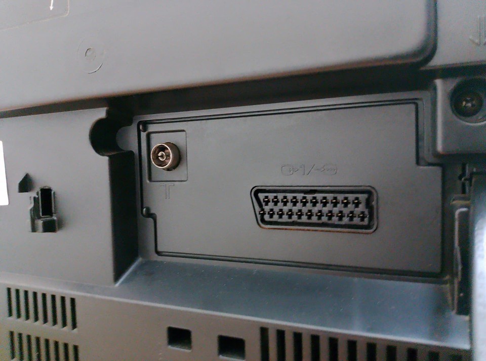 Sony Trinitron TV/VHS Combo unit 14-15" CRT with SCART input | eBay UK