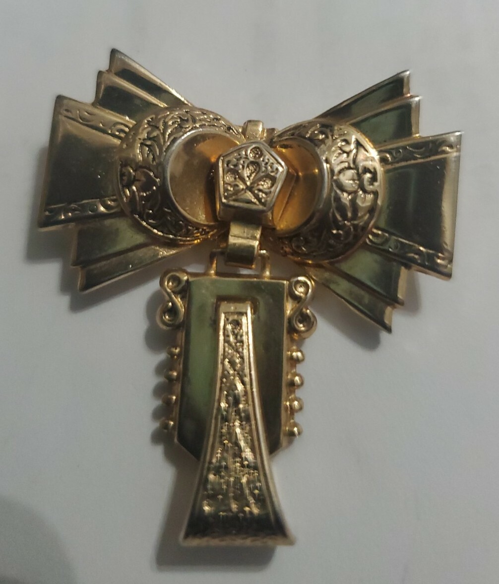 Beautiful Vintage Victorian Hinged Movable Gold Tone… - Gem