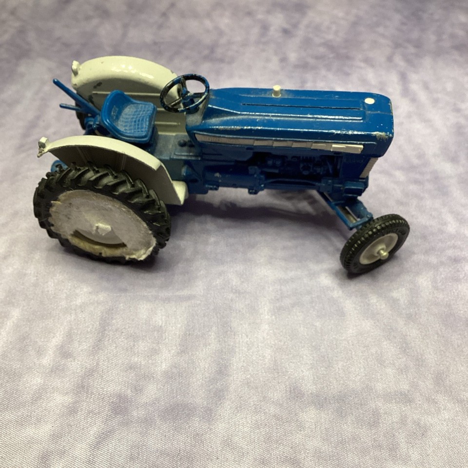 MAJORETTE # 253 FORD Force 5000 toy model tractor blue tractor 1:55 ...