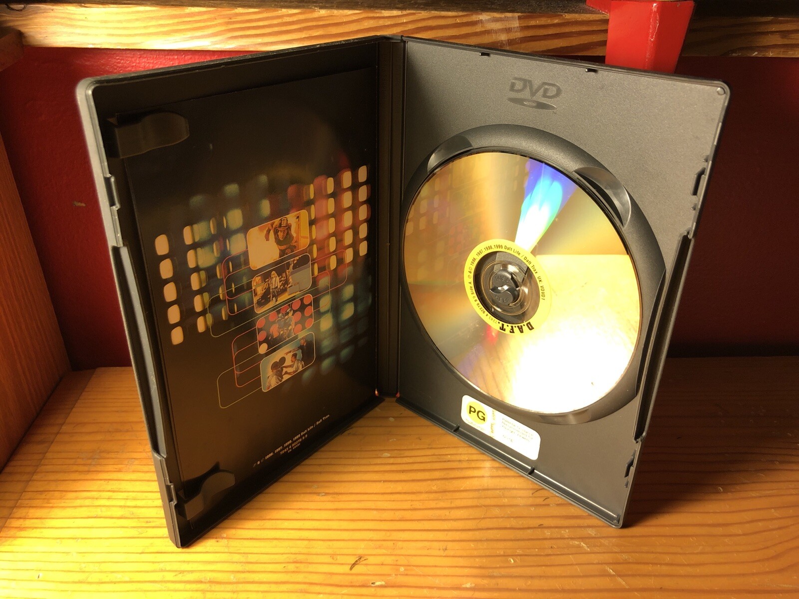 D.A.F.T. - A Story About Dogs, Androids, Firemen and Tomatoes (DVD ...