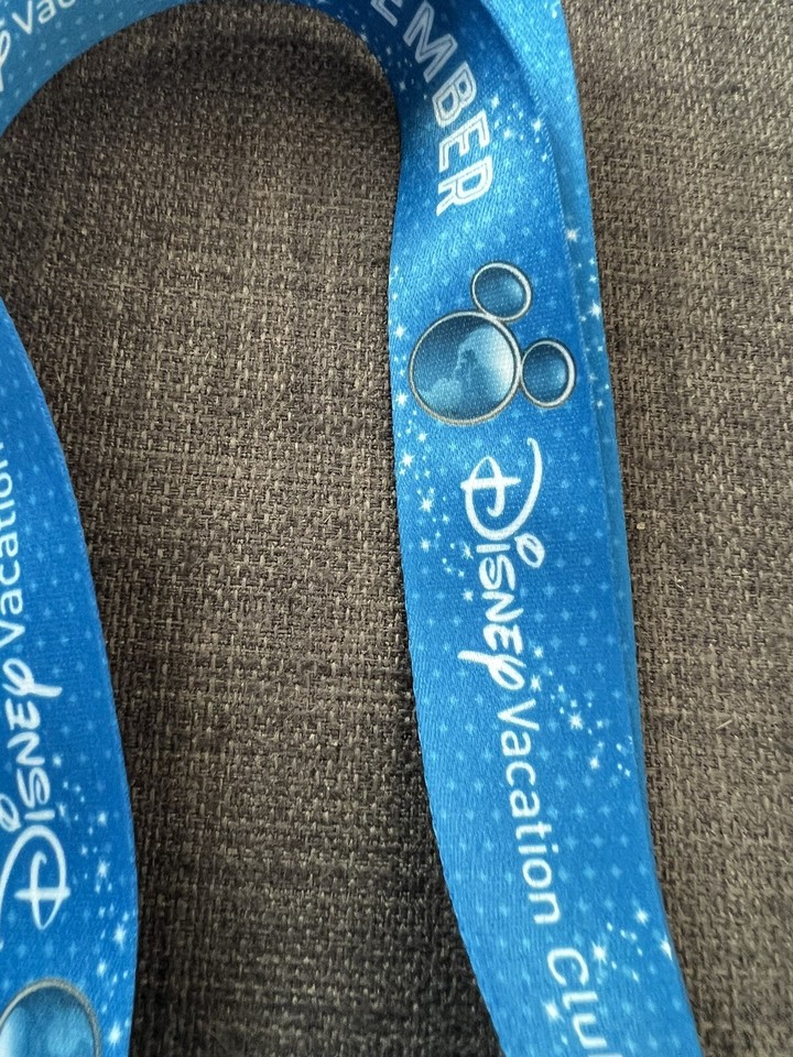 Disney Vacation Club DVC Member Blue 18" Lanyard with Card Holder ...