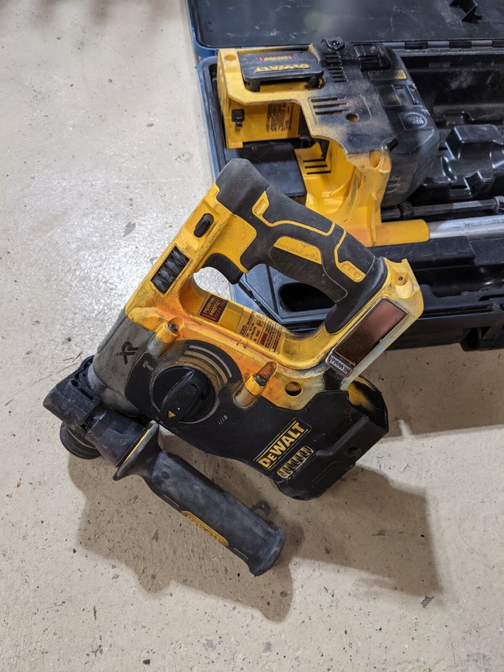 DEWALT DCH273P2 20V Rotary Hammer Kit | eBay