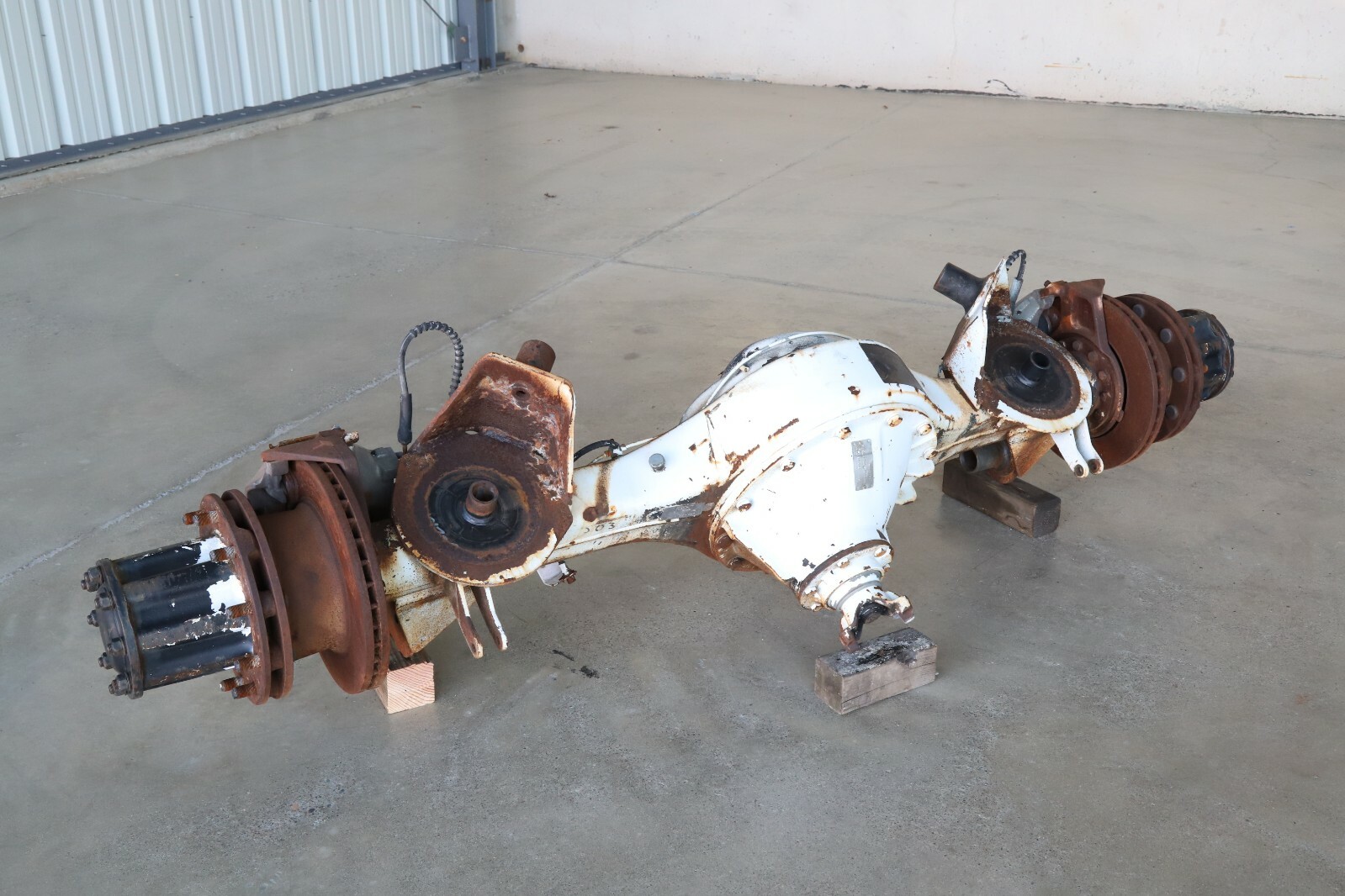 EATON 2-Speed Rear Axle Fits Athey Mobil Sweeper | eBay