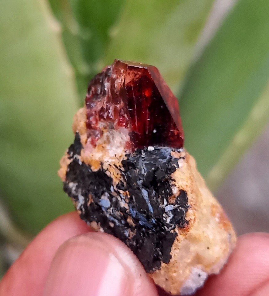 100% natural red ZIRCON crystal in matrix 17g specimen Afghanistan _ 30 ...
