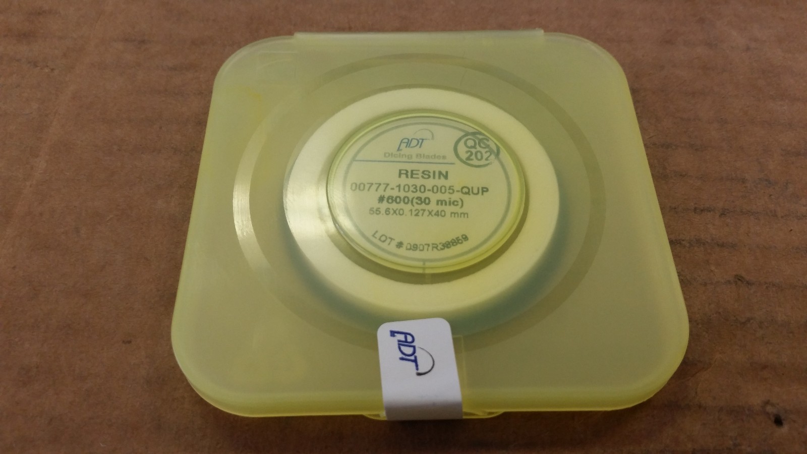 ADT Resin Wafer Dicing Blade 00777-1030-005-QUP 55.6 x 0.127 x 40mm for ...