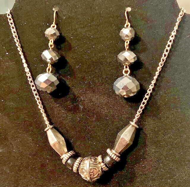 Silver clad costume 14" necklass and earrings. - Gem