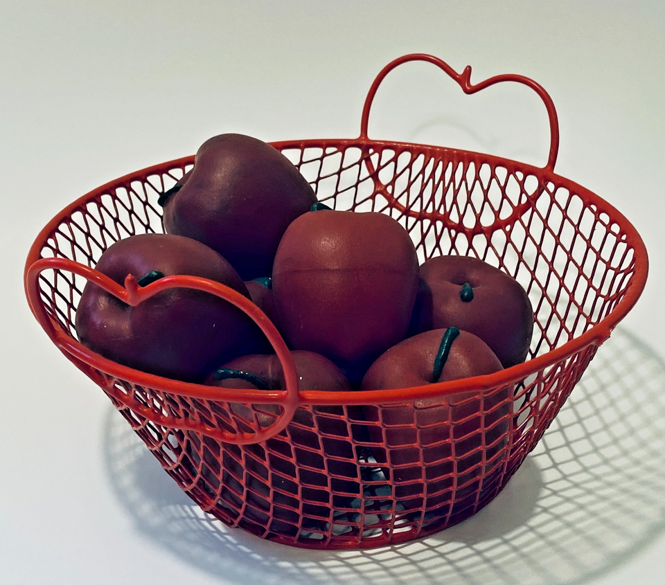 APPLE BASKET, WIRE, APPLE-HANDLES + 8 RED CERAMIC APPLES, FALL, AUTUMN ...