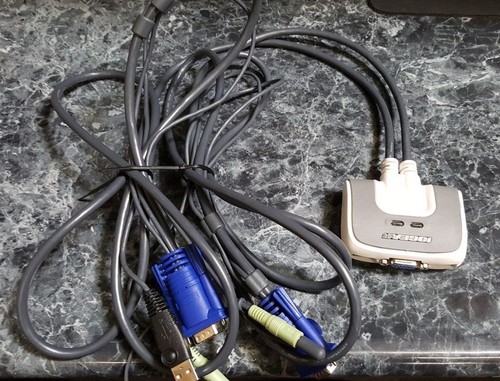 IOGEAR GCS632U 2-Port USB PLUS KVM Switch w/Built-in KVM Cables & Audio ...