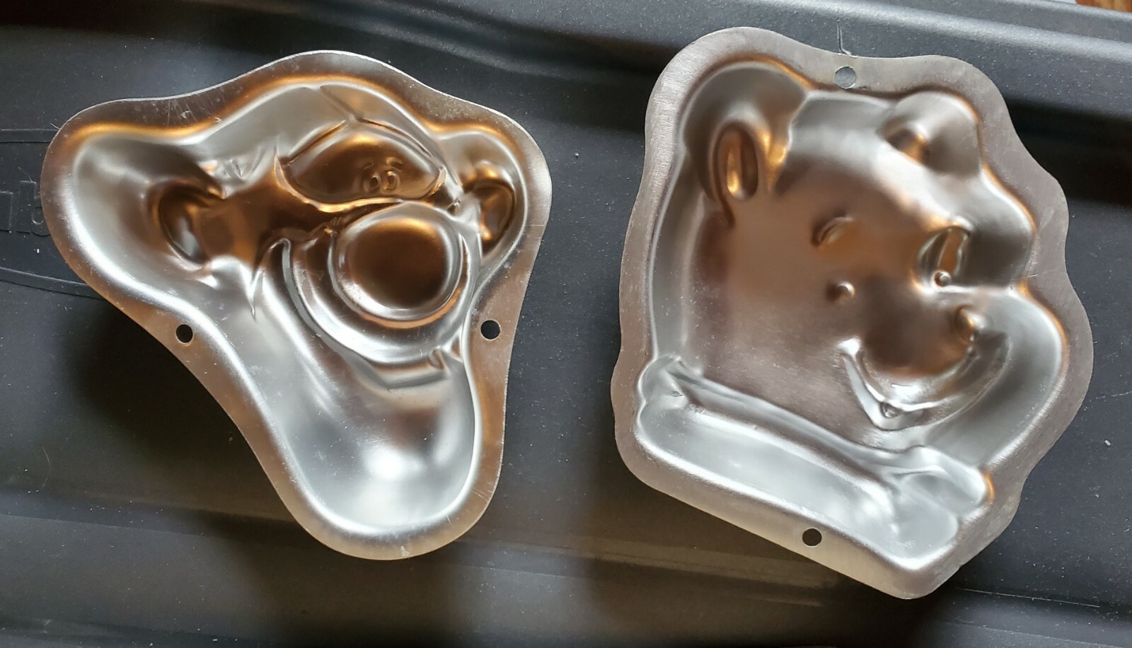 New Wilton Singles Disney Winnie The Pooh & Tigger Mini Cake Pans | eBay