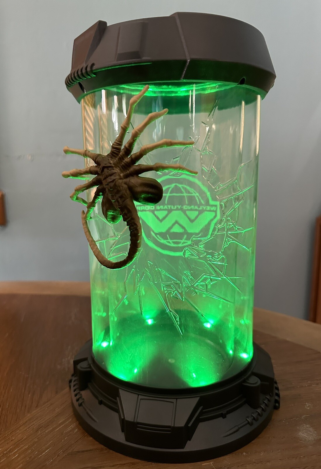 Regal Cinema Exclusive Facehugger New Alien | Grelly UK
