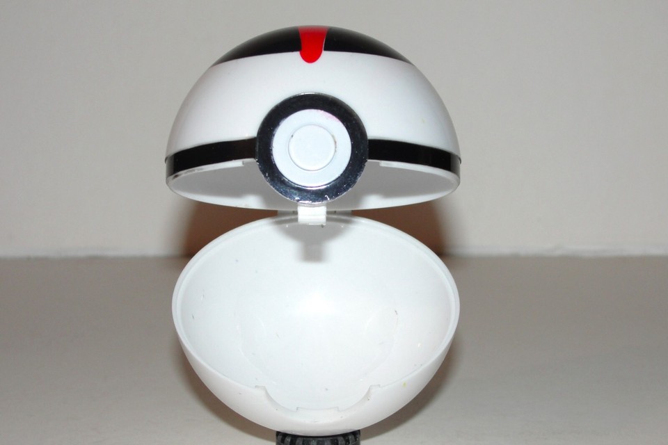 Pokémon TIMER BALL Pokeball Red & White Plastic Pop Open 3” Pokemon ...