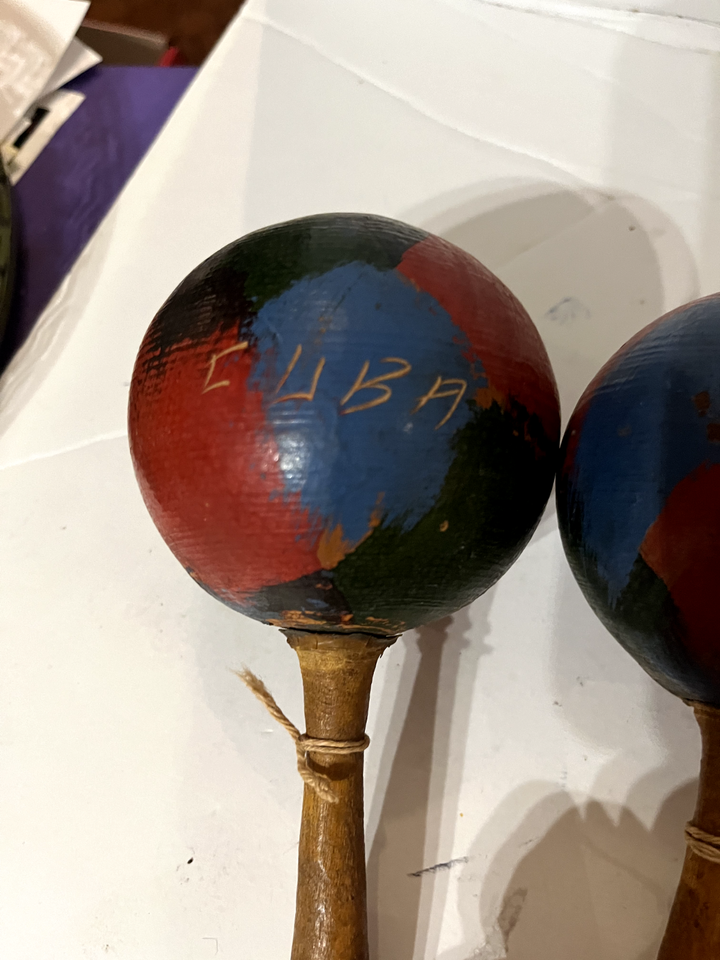 SET OF 2 VINTAGE HAVANA CUBA CARVED GREEN RED BLUE BROWN MARACAS | eBay