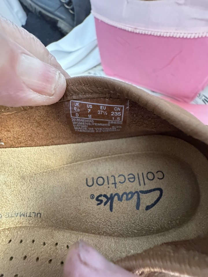 Clarks Grace Piper Tan Leather Classic Shoe Pre-Owned Size 7 Perfect ...