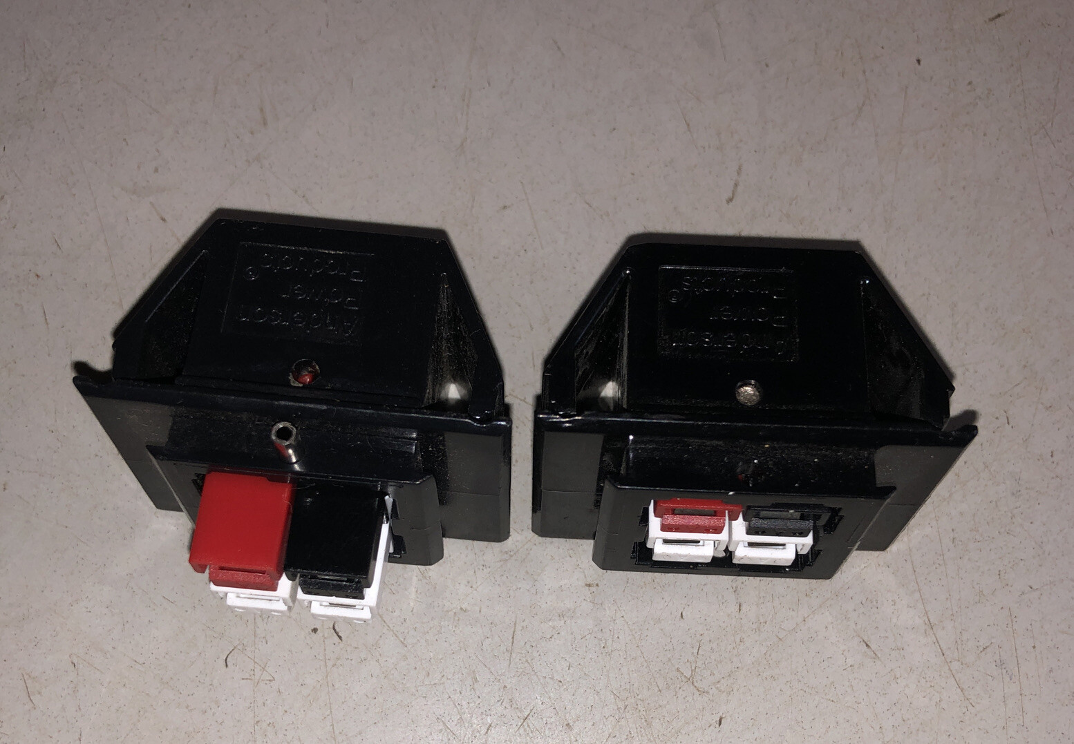 LOT OF 4 Anderson Powerpole Snap-In Chassis Mount 4 pole panel housing ...