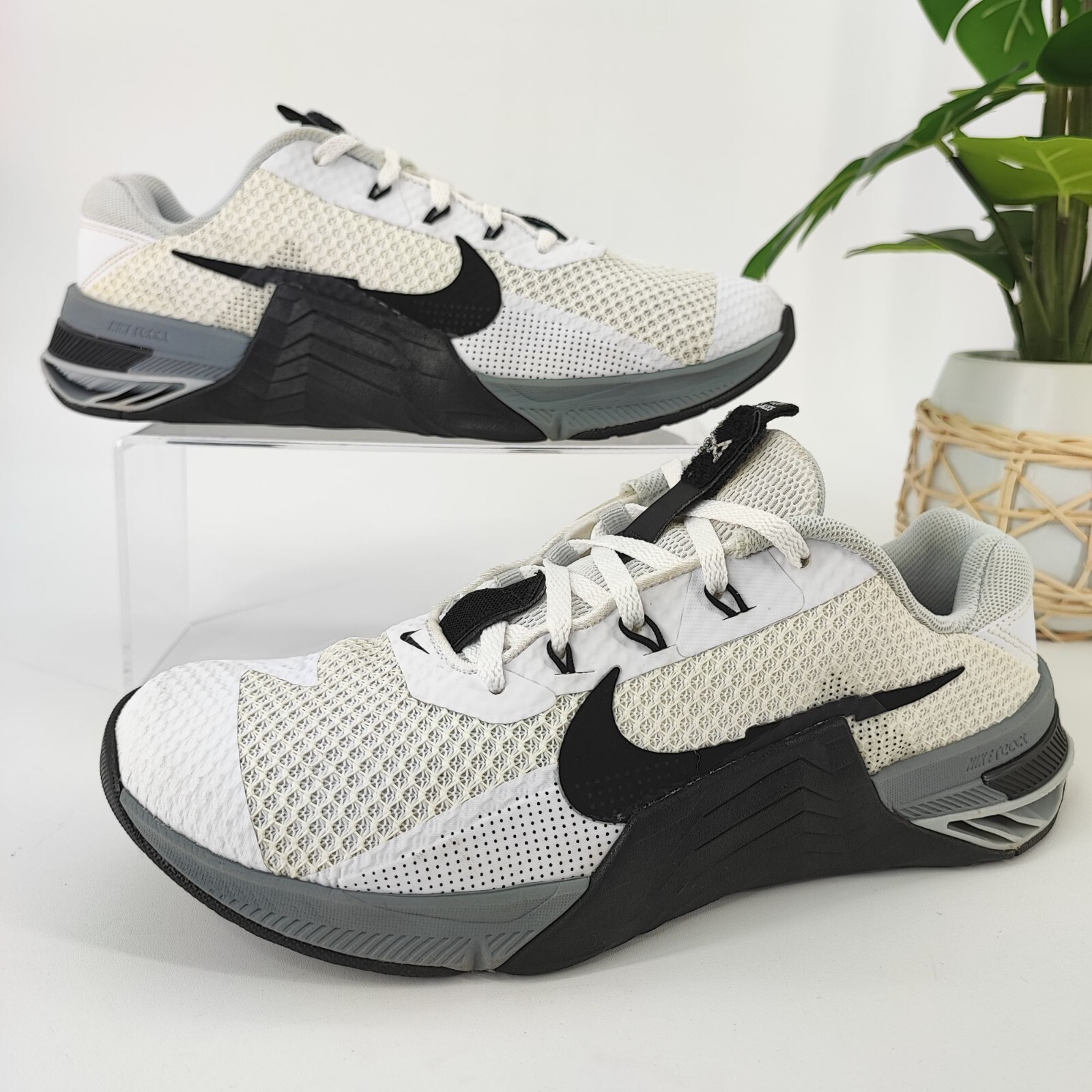 Nike Men's Metcon 7 White Synthetic Sneaker Size 9 - Gem