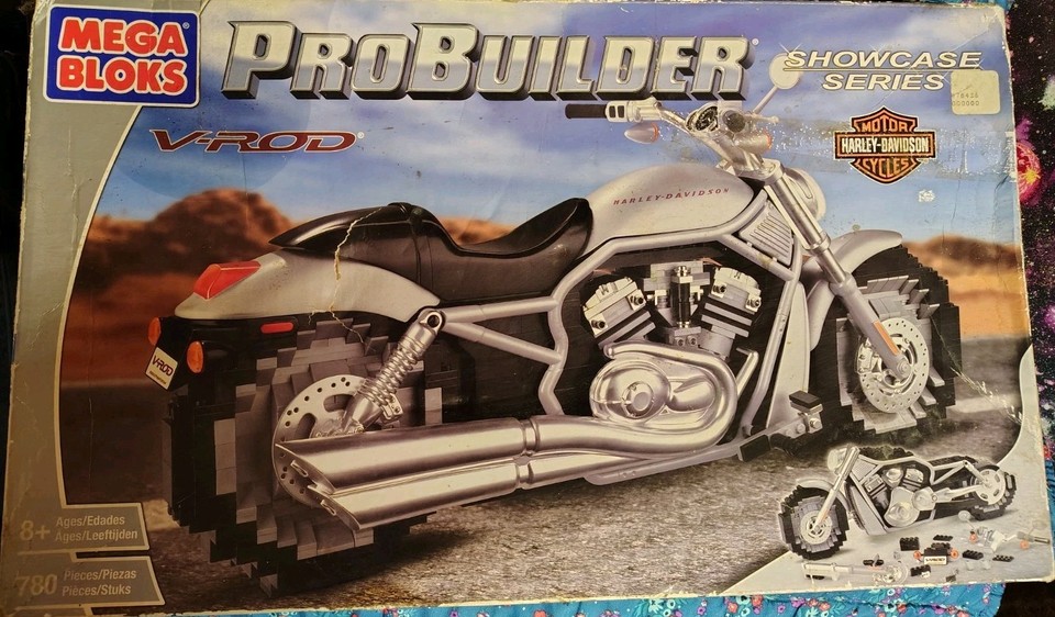 Mega Bloks ProBuilder Harley Davidson Motor Cycles 780 Piece Show V-Rod ...