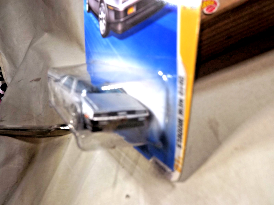 2010 Hot Wheels #15 New Models 15/44 '81 DELOREAN DMC-12 Silver ...