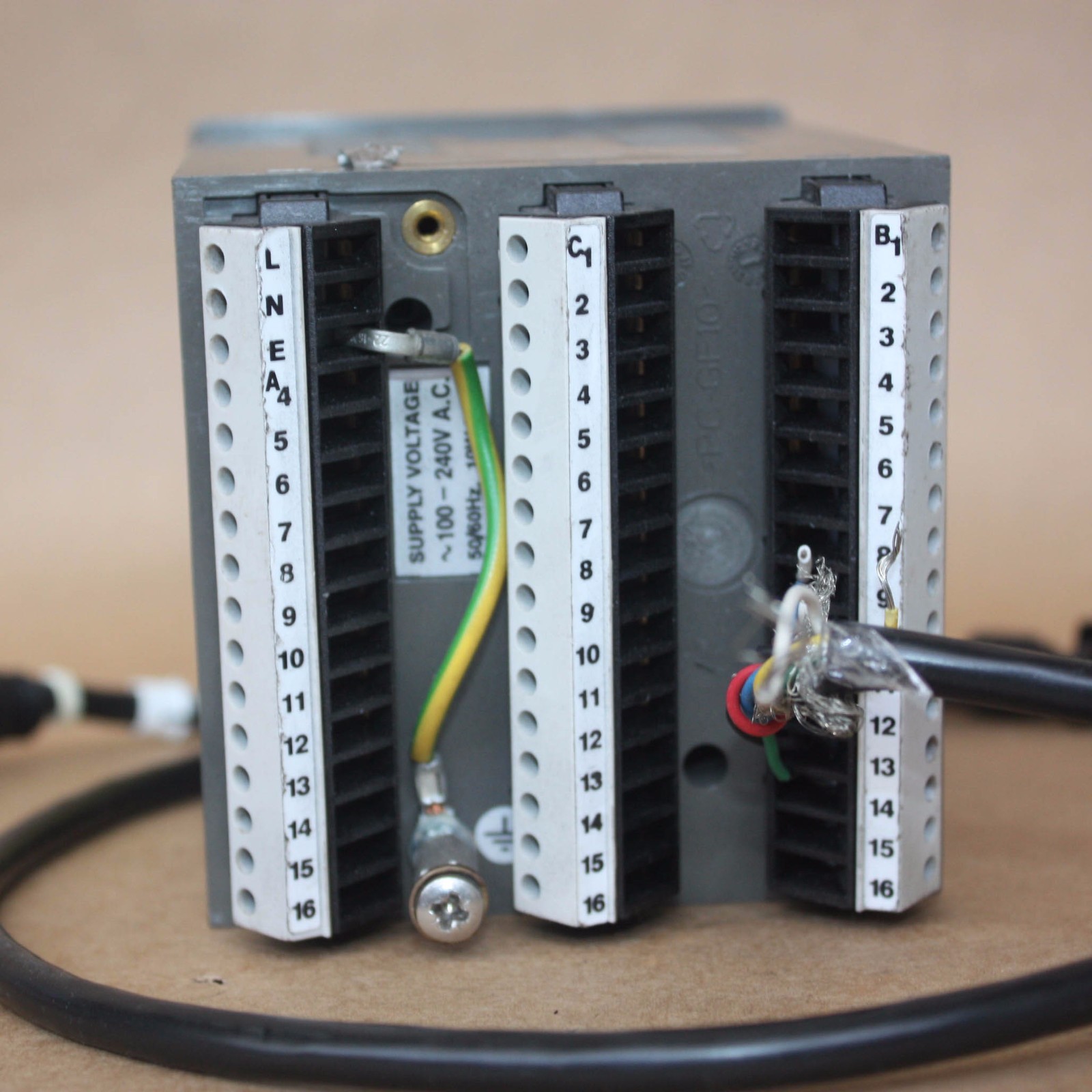 ABB AX400 Monitor ANALYZER AX411/51001 - AC221/111311 CONDUCTIVITY ...