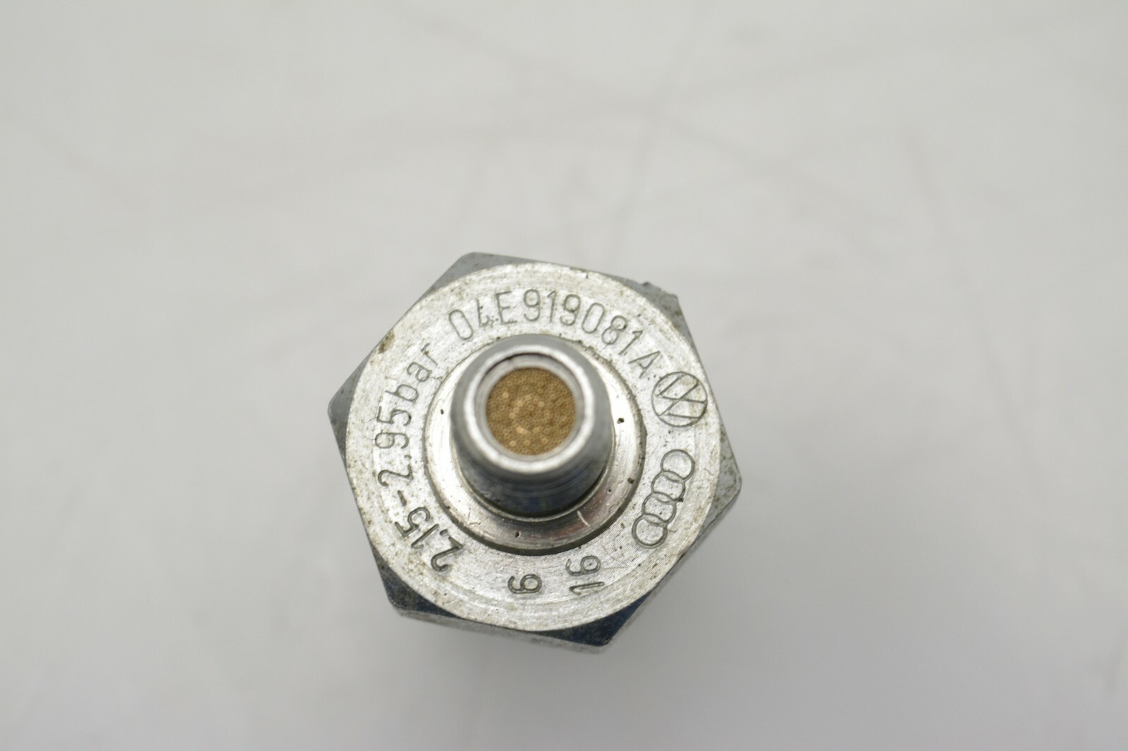 VOLKSWAGEN GOLF MK7 2012 2017 1.6 TDI OIL PRESSURE SWITCH 04E919081A ...