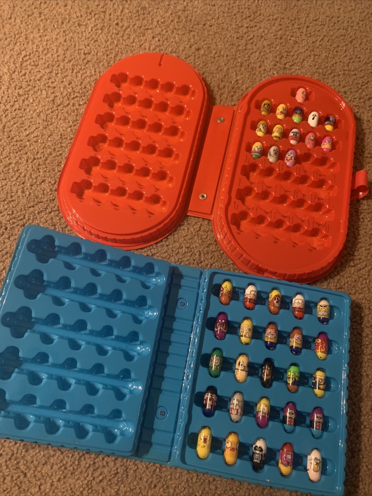 Mighty Beanz Lot Of 39 Beanz And 2 Storage Case | eBay