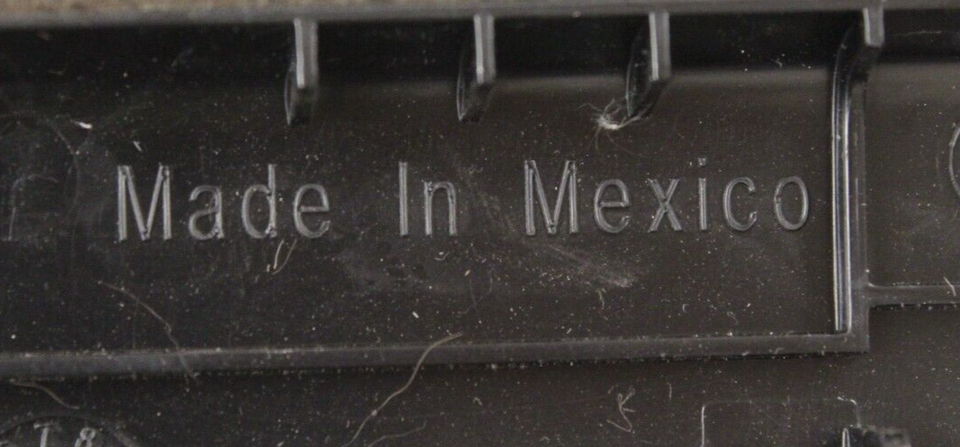 2019-2023 GM Left Side Door Applique (Color) Geo Jigsaw Part# 84631258 ...