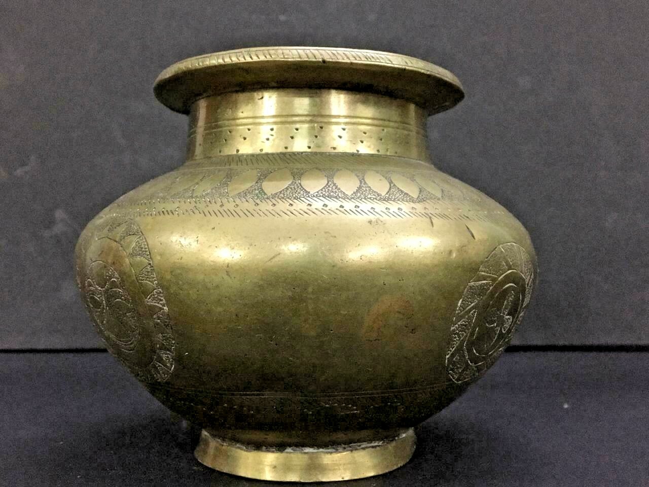 VINTAGE OLD HAND CARVED UNIQUE ENGRAVED FLOWER HOLY RARE BRASS POT ...