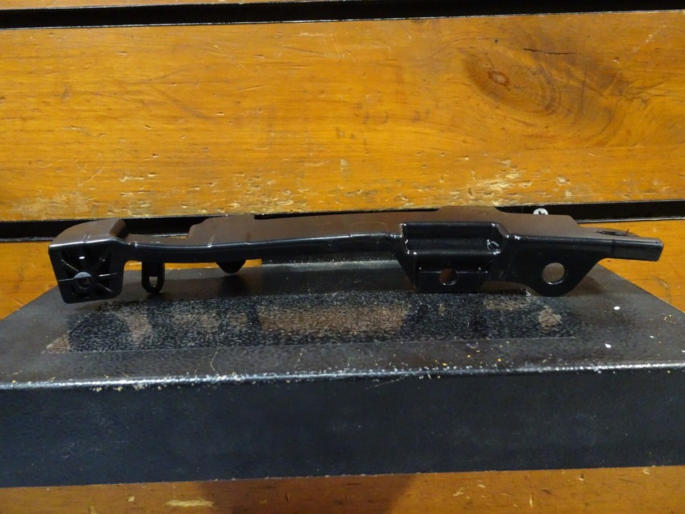 2014-2018 Toyota Highlander Front Bumper Bracket (Retainer) LH 52536 ...