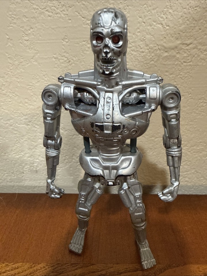 Techno Punch Terminator Vintage T2 Movie Figure 1991 Kenner T-800 ...
