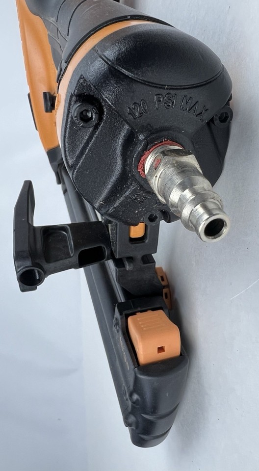 Bostitch BTFP12233 Smart Point 18-Gauge Brad Nailer Pneumatic Nail Gun ...
