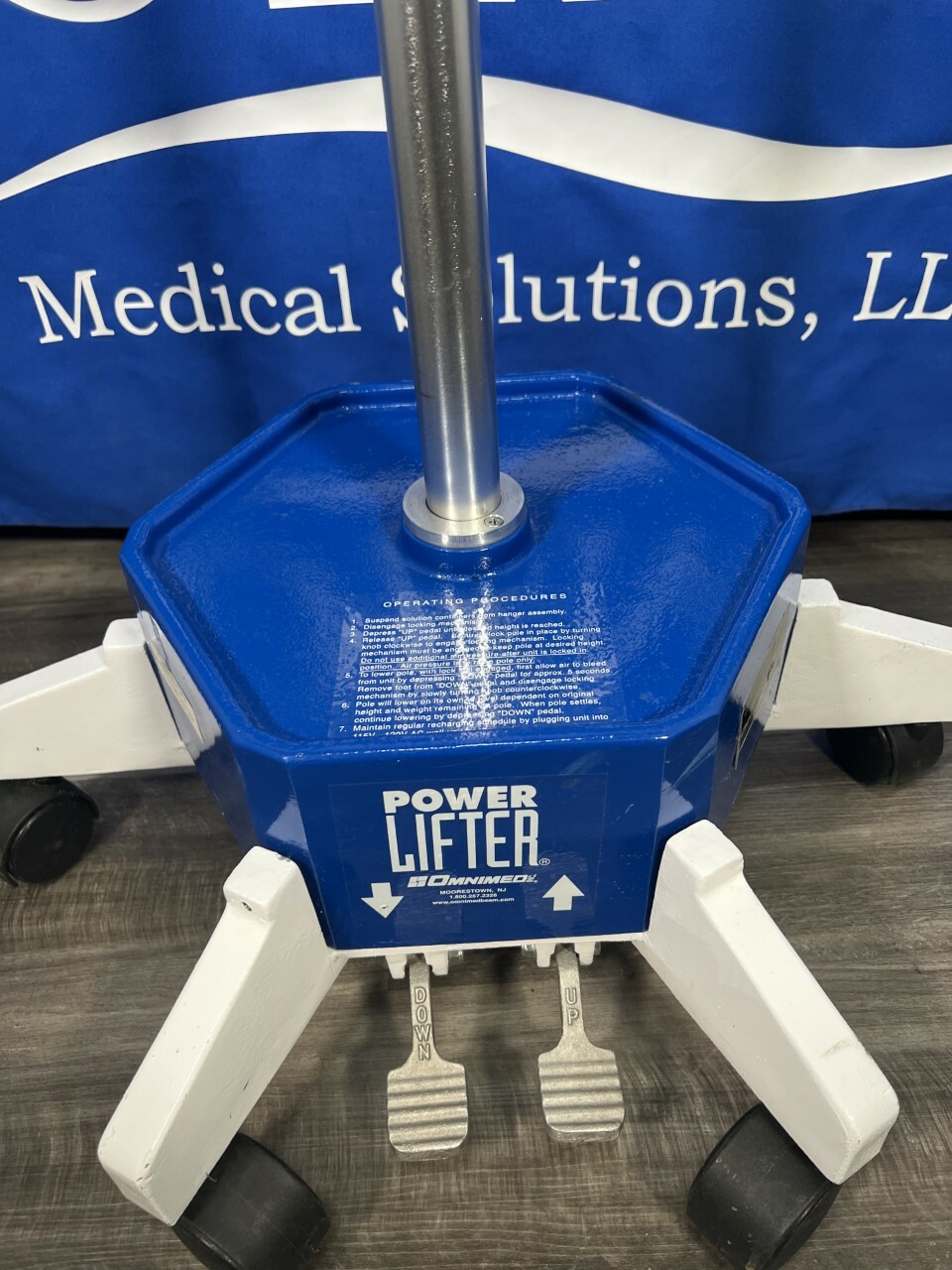 Omnimed Power Lifter IV Stand with New Charger | eBay