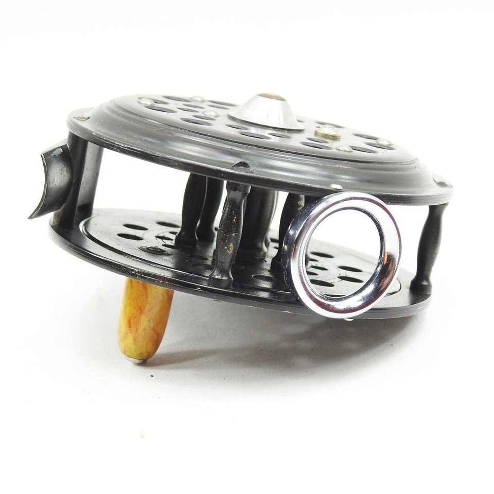 Pflueger Medalist 1494 Fly Reel. Round Line Guard & Birdcage Spool. W ...