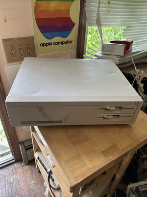 Vintage Commodore PC10 IBM-Compatible Desktop – Model 312215-03 powers ...