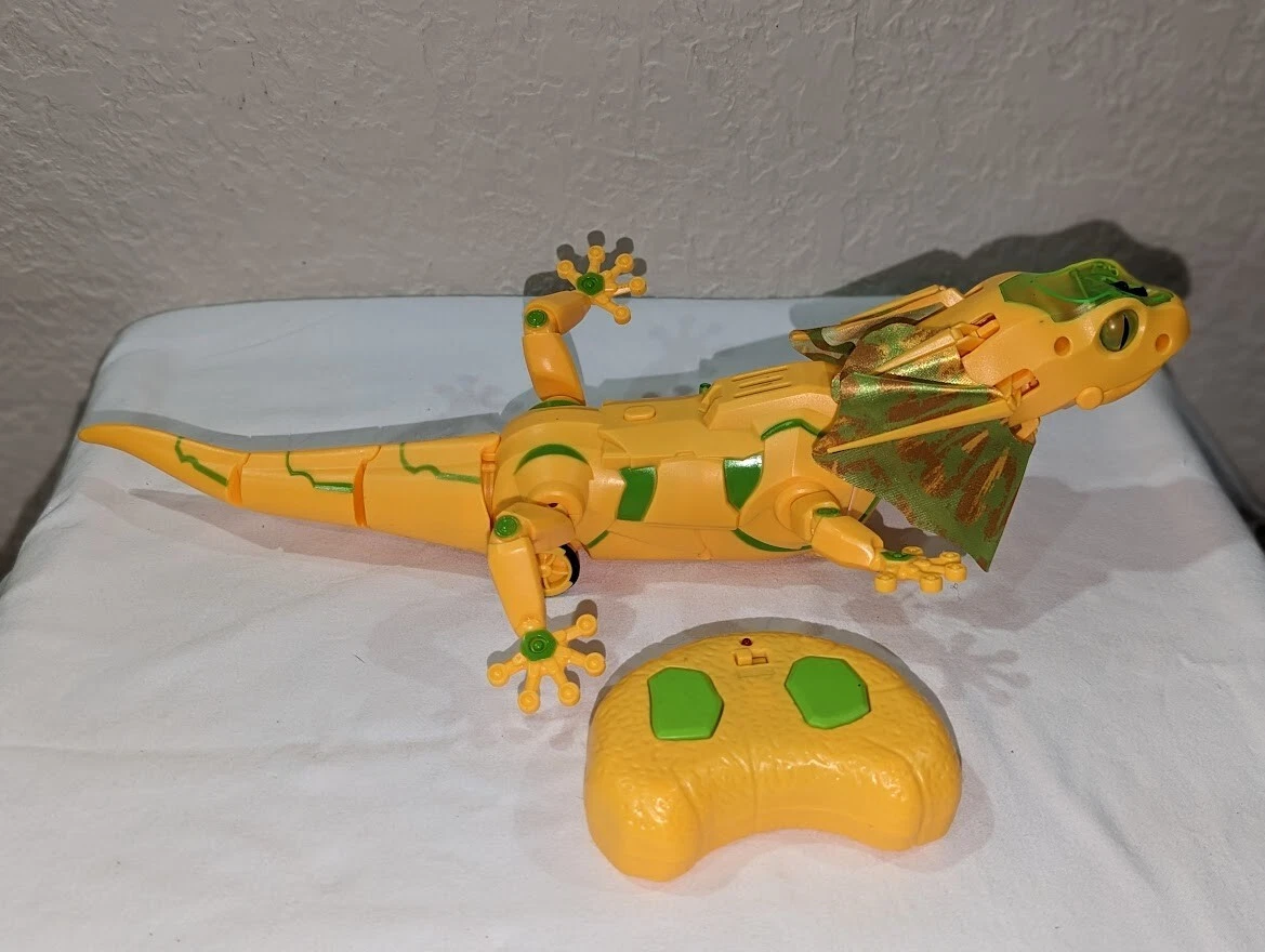Discovery Kids Robotic RC Frilled Lizard, DIY Pet, Wireless, 60% OFF