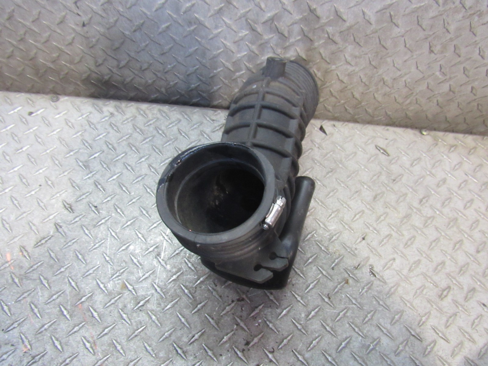 2001 FORD EXPLORER 4.0L 6CYL AIR INTAKE TUBE HOSE DUCT | eBay