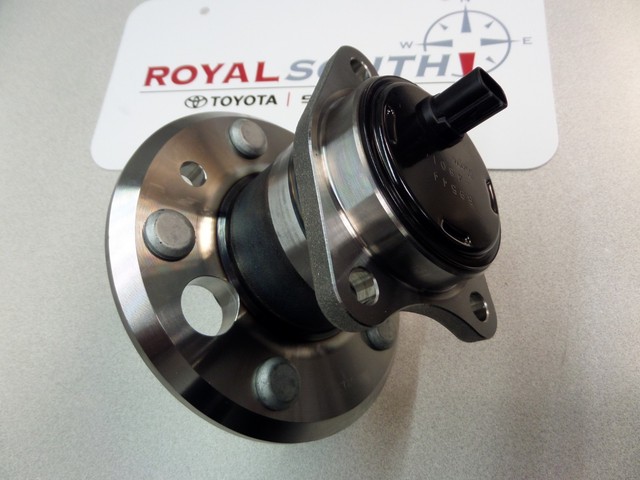 TOYOTA Lexus Genuine OEM Left Rear Wheel Hub and Bearing 42460-48011 ...